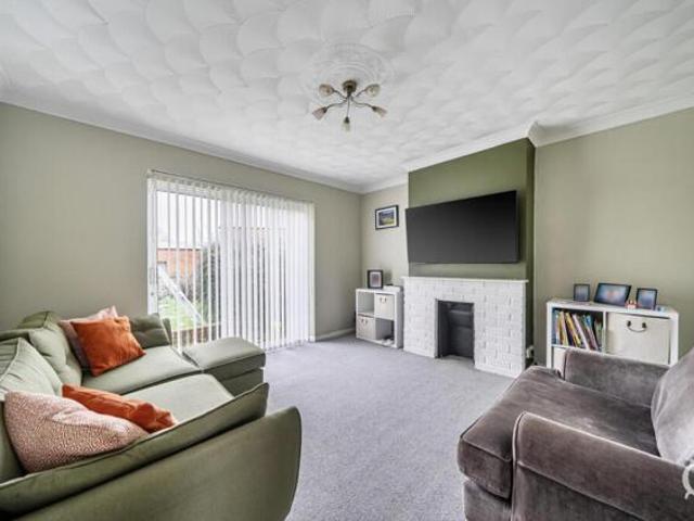 2 Bedroom Bungalow Sittingbourne Kent LS101168511