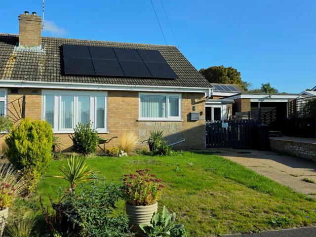 2 Bedroom Bungalow Skegness Lincolnshire 101678359
