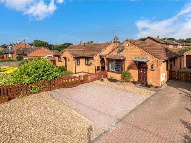 2 Bedroom Bungalow Sleaford Lincolnshire LS99986341