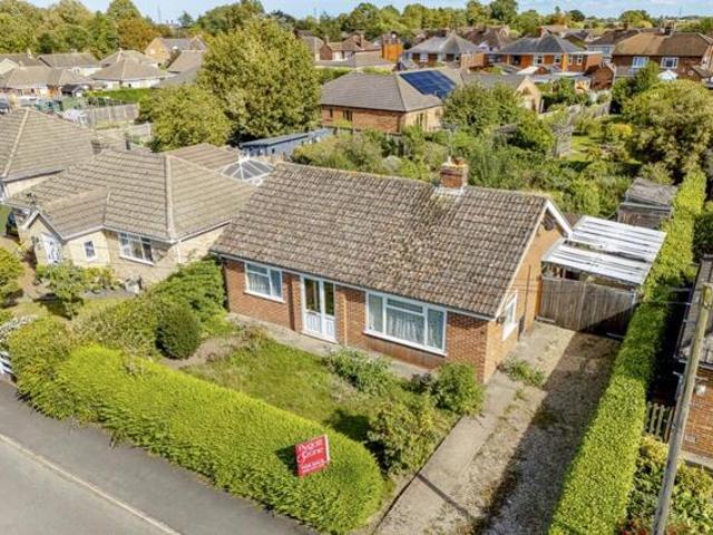 2 Bedroom Bungalow Spalding Lincolnshire LS99641955