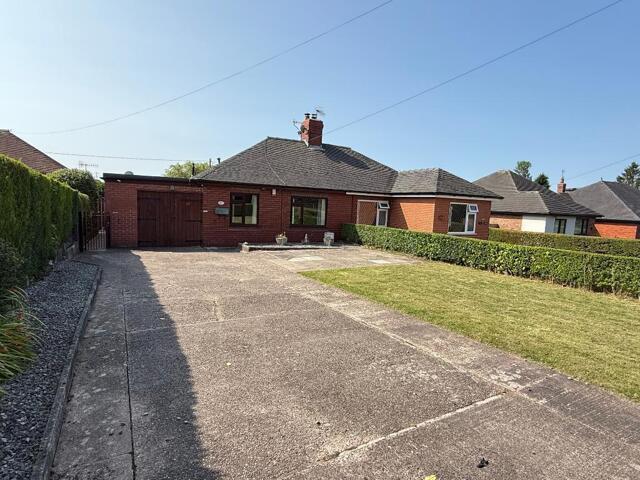 2 Bedroom Bungalow Staffordshire Staffordshire LS98834807