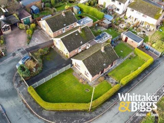 2 Bedroom Bungalow Staffordshire Staffordshire LS99986582