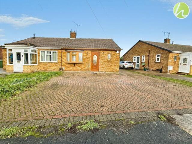 2 Bedroom Bungalow Stanford Thurrock LS100953453