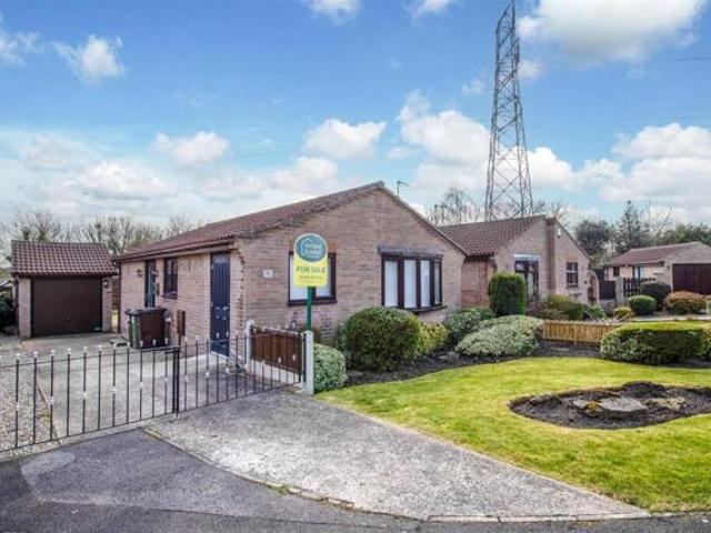 2 Bedroom Bungalow Stanley Derbyshire 98903271