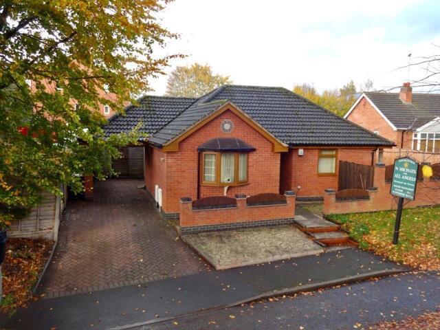 2 Bedroom Bungalow Stourport On Severn Worcestershire LS101278116