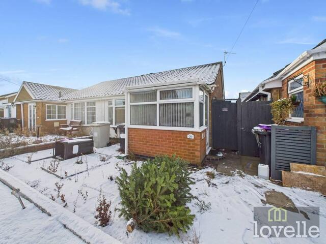 2 Bedroom Bungalow Sutton On Sea Lincolnshire 100503241