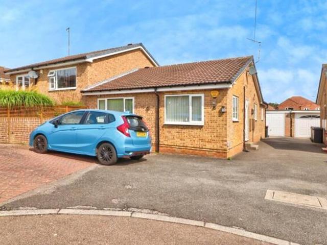 2 Bedroom Bungalow Swinton Rotherham 98930110