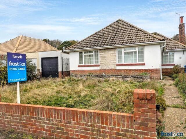 2 Bedroom Bungalow Poole Poole 98278337