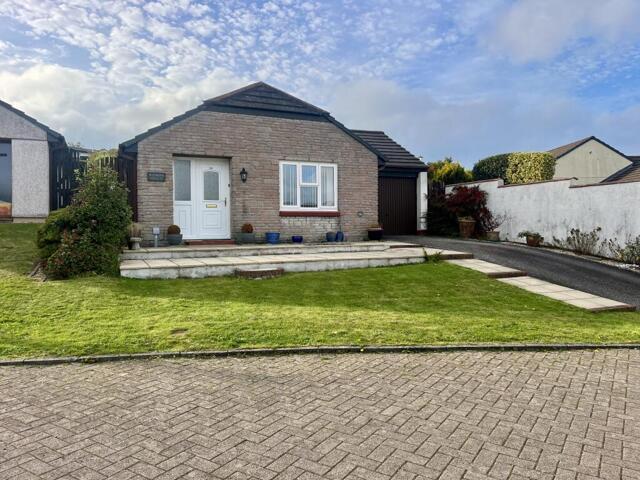 2 Bedroom Bungalow Penryn Cornwall 98930264
