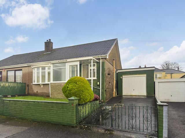 2 Bedroom Bungalow Plymouth Devon 100649062