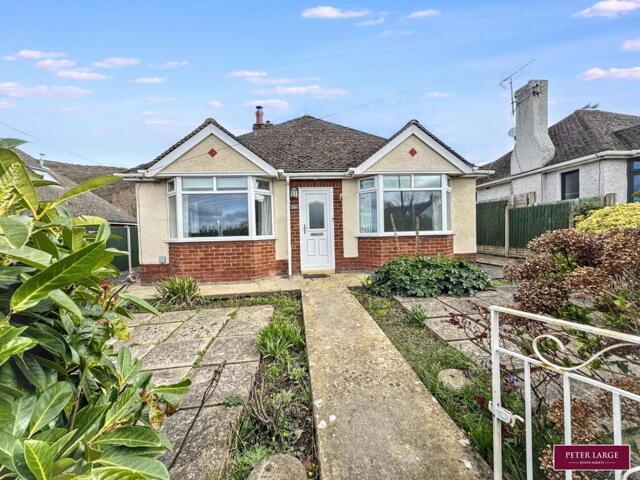 2 Bedroom Bungalow Pretatyn Pretatyn LS100456804