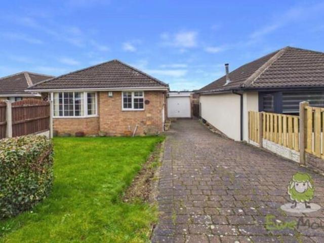 2 Bedroom Bungalow Rotherham Rotherham 101677931