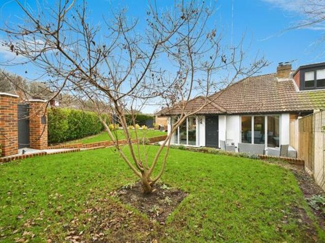 2 Bedroom Bungalow Rottingdean East Sussex N/A 87306810