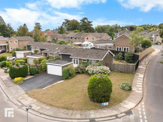 2 Bedroom Bungalow Radyr Radyr 101676296