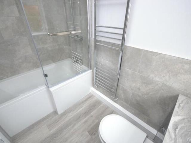 2 Bedroom Bungalow Redcar Redcar And Cleveland LS93764203