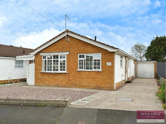 2 Bedroom Bungalow Rhyl Denbighshire 99608581