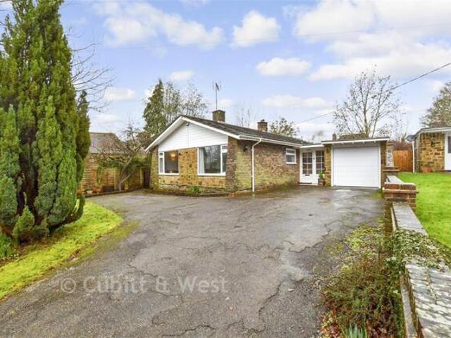 2 Bedroom Bungalow Rusper West Sussex LS99344727