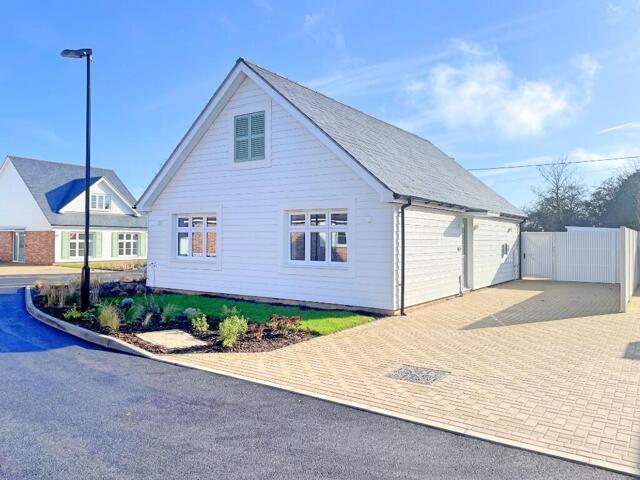 2 Bedroom Bungalow Woodrolfe Road Woodrolfe Road 99736057