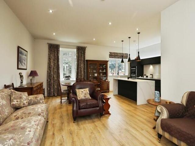 2 Bedroom Bungalow Worksop Nottinghamshire 99926073