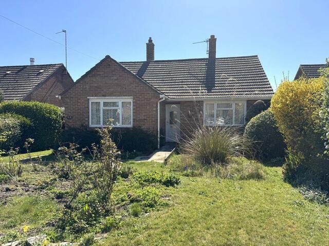 2 Bedroom Bungalow Wareham Dorset LS100649172