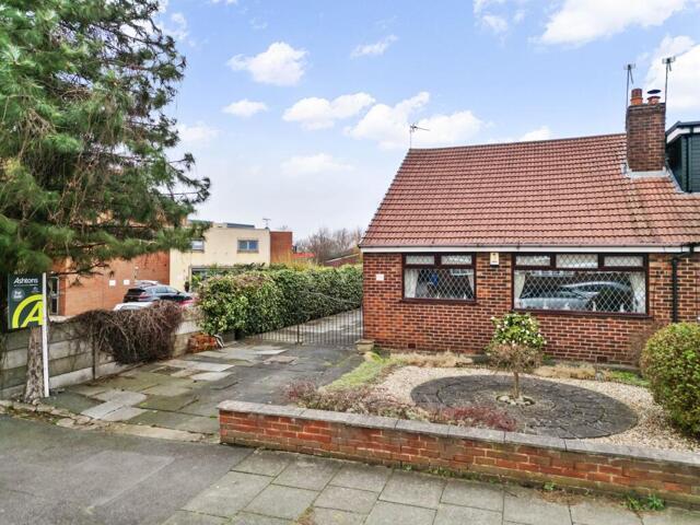 2 Bedroom Bungalow Warrington Warrington 99808657