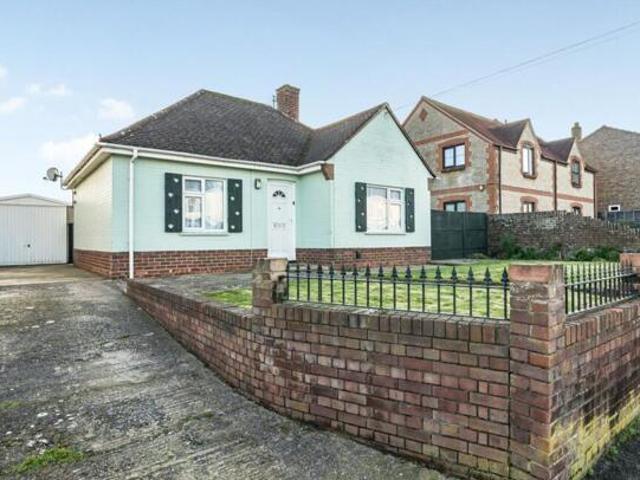 2 Bedroom Bungalow West Sussex West Sussex LS100649133