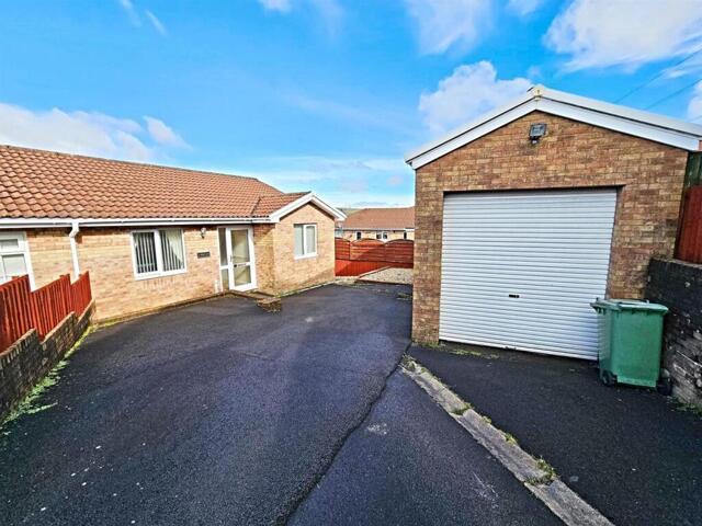 2 Bedroom Bungalow Wye Kent 101777757