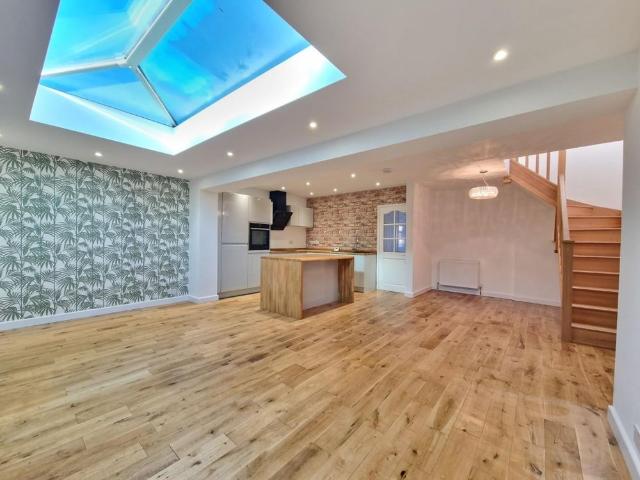 2 bedroom Bungalow To Let
