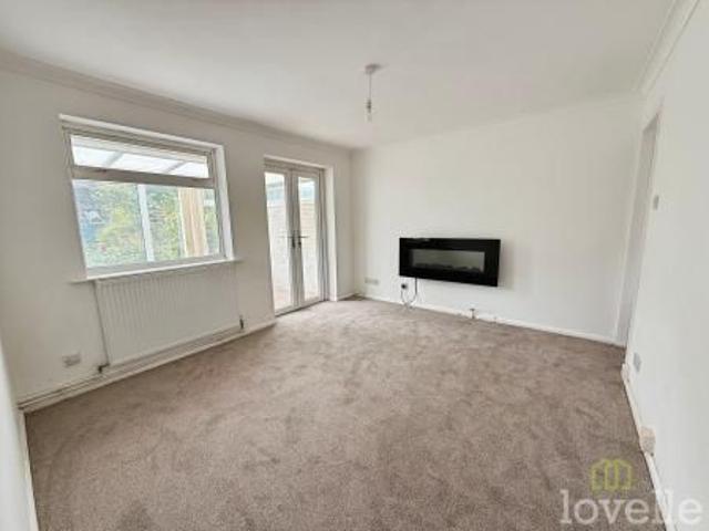 2 bedroom Bungalow To Let