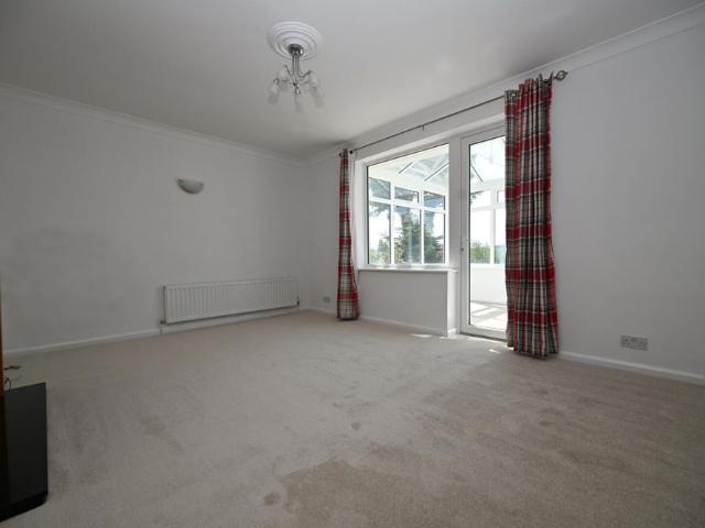 2 bedroom Bungalow To Let