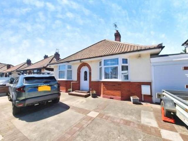 2 bedroom Bungalow To Let