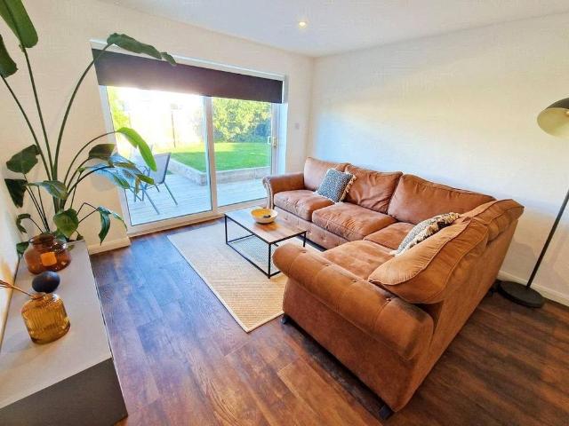 2 bedroom bungalow to rent