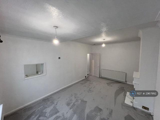 2 bedroom bungalow to rent
