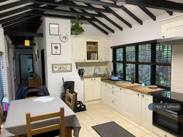 2 bedroom bungalow to rent