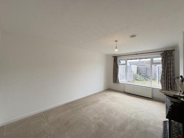 2 bedroom bungalow to rent