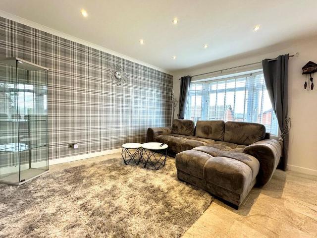2 bedroom bungalow to rent