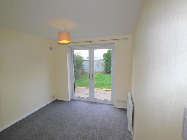 2 bedroom bungalow to rent