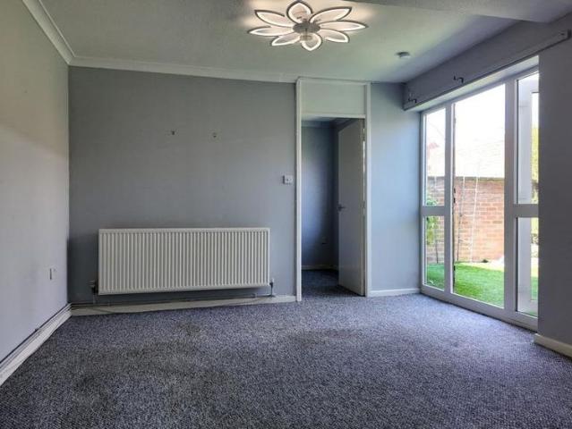 2 bedroom bungalow to rent