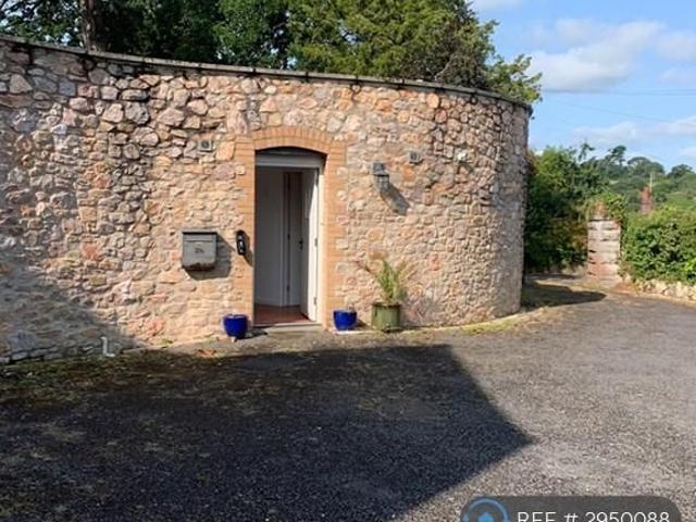 2 bedroom bungalow to rent