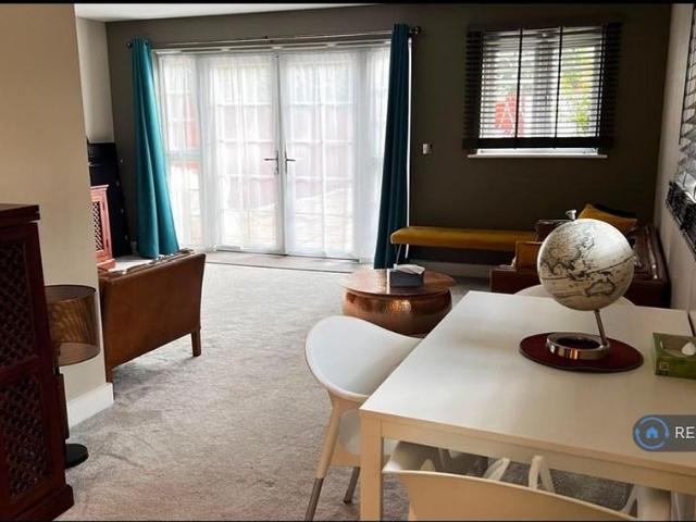 2 bedroom bungalow to rent
