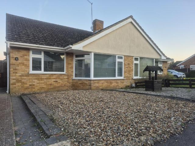 2 bedroom bungalow to rent