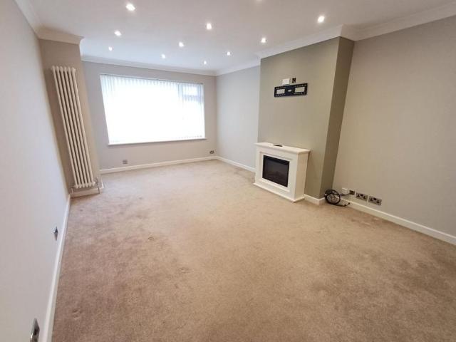 2 bedroom bungalow to rent