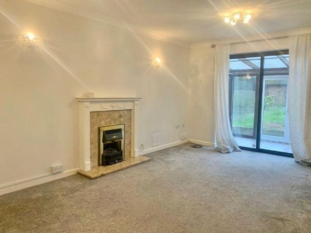 2 bedroom bungalow to rent