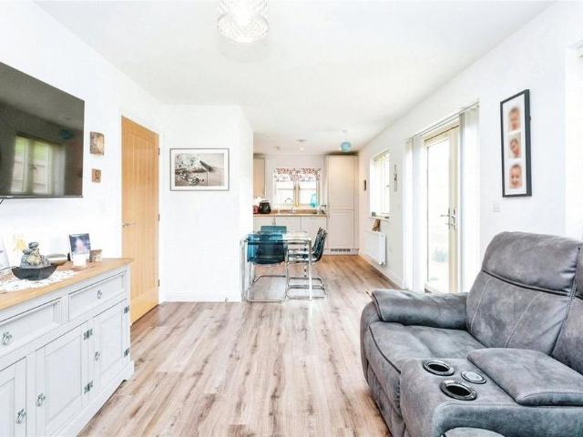 2 bedroom bungalow to rent