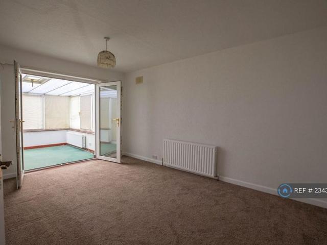 2 bedroom bungalow to rent