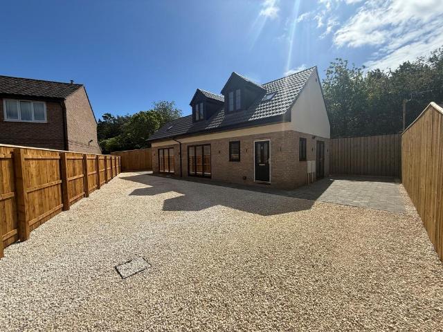 2 bedroom bungalow to rent