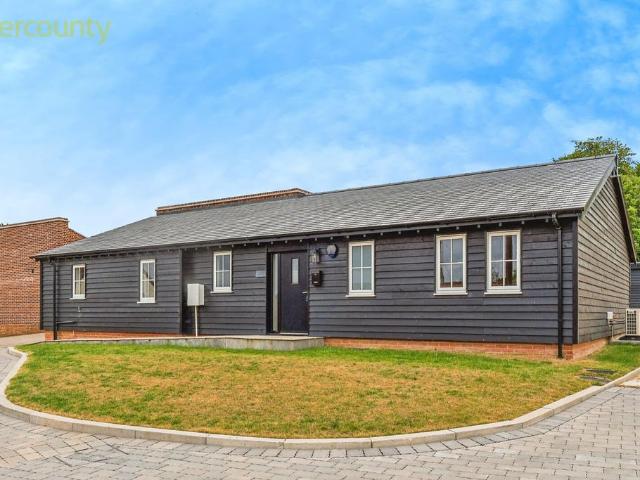 2 bedroom bungalow to rent