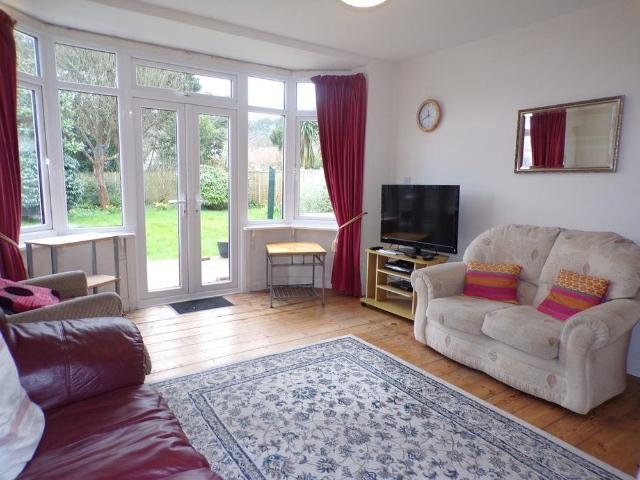 2 bedroom bungalow to rent