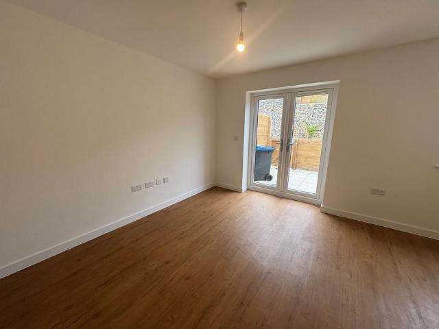2 bedroom bungalow to rent