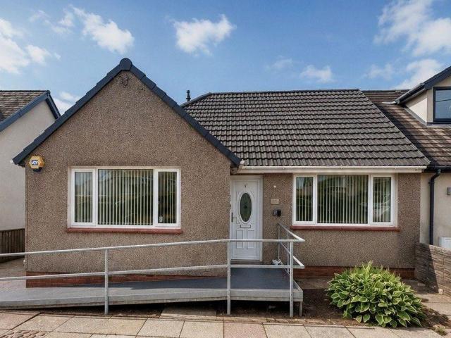 2 bedroom bungalow to rent